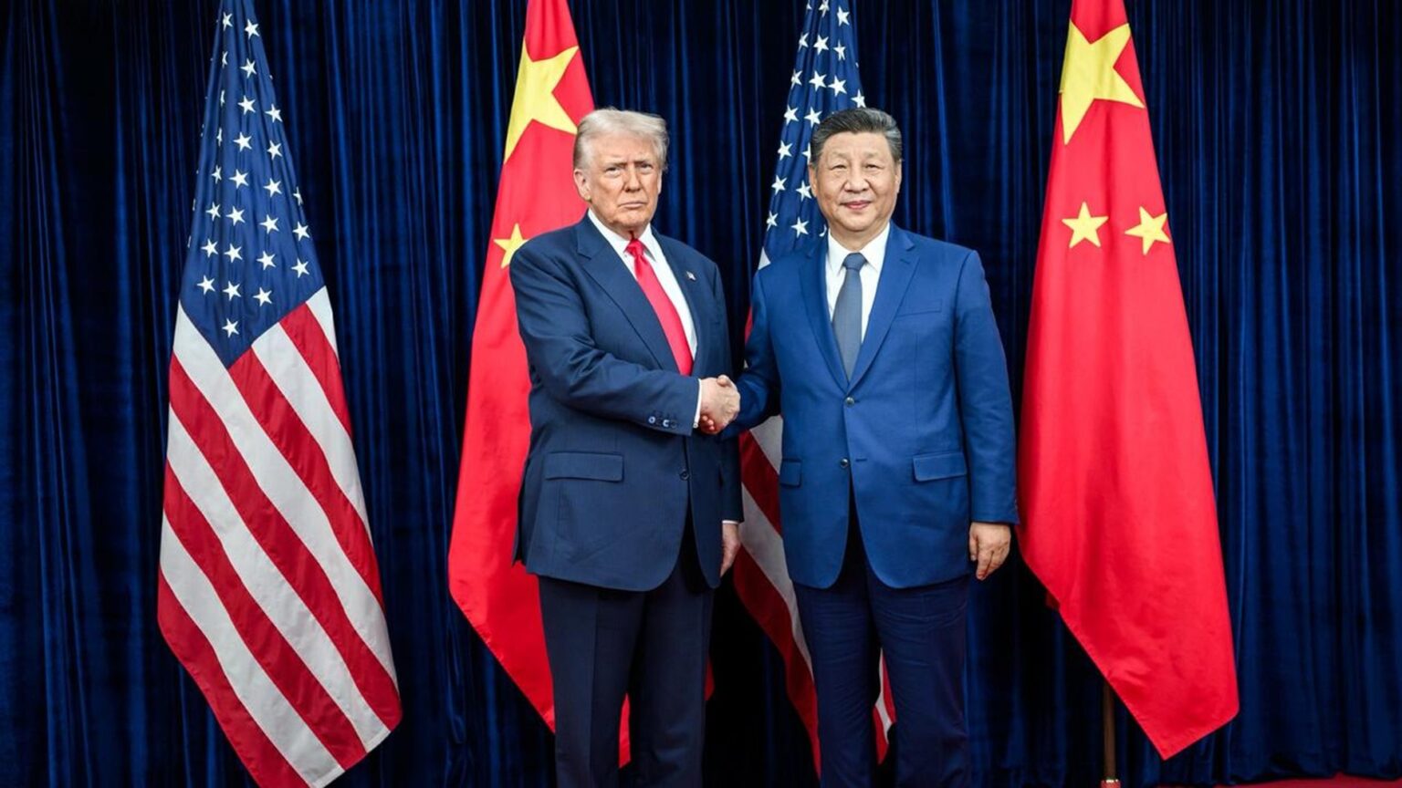 A kínai elnök mindhalálig akar uralkodni, mint Mao Ce-tung — de már ...
